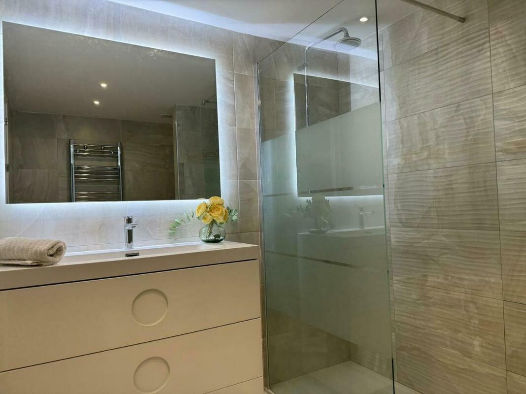 Hotel PARAISO DEL MAR PARKING Y PISCINA 454 Privat Properties